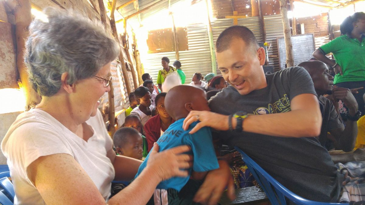 Making a child smile in Uganda – Amy For Africa